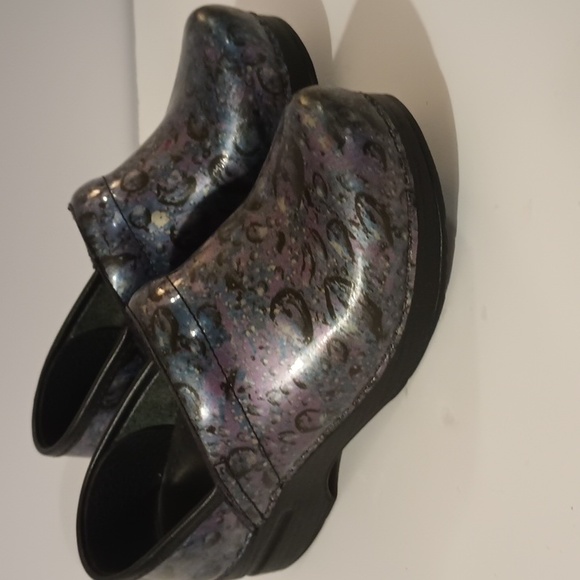 Dansko | Shoes | Womens Dansko Water Drop Professional Staple Shoes ...